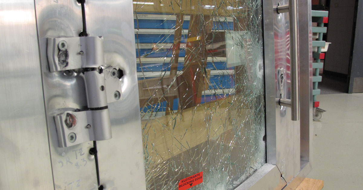 Bulletproof testing | Reynaers Aluminium